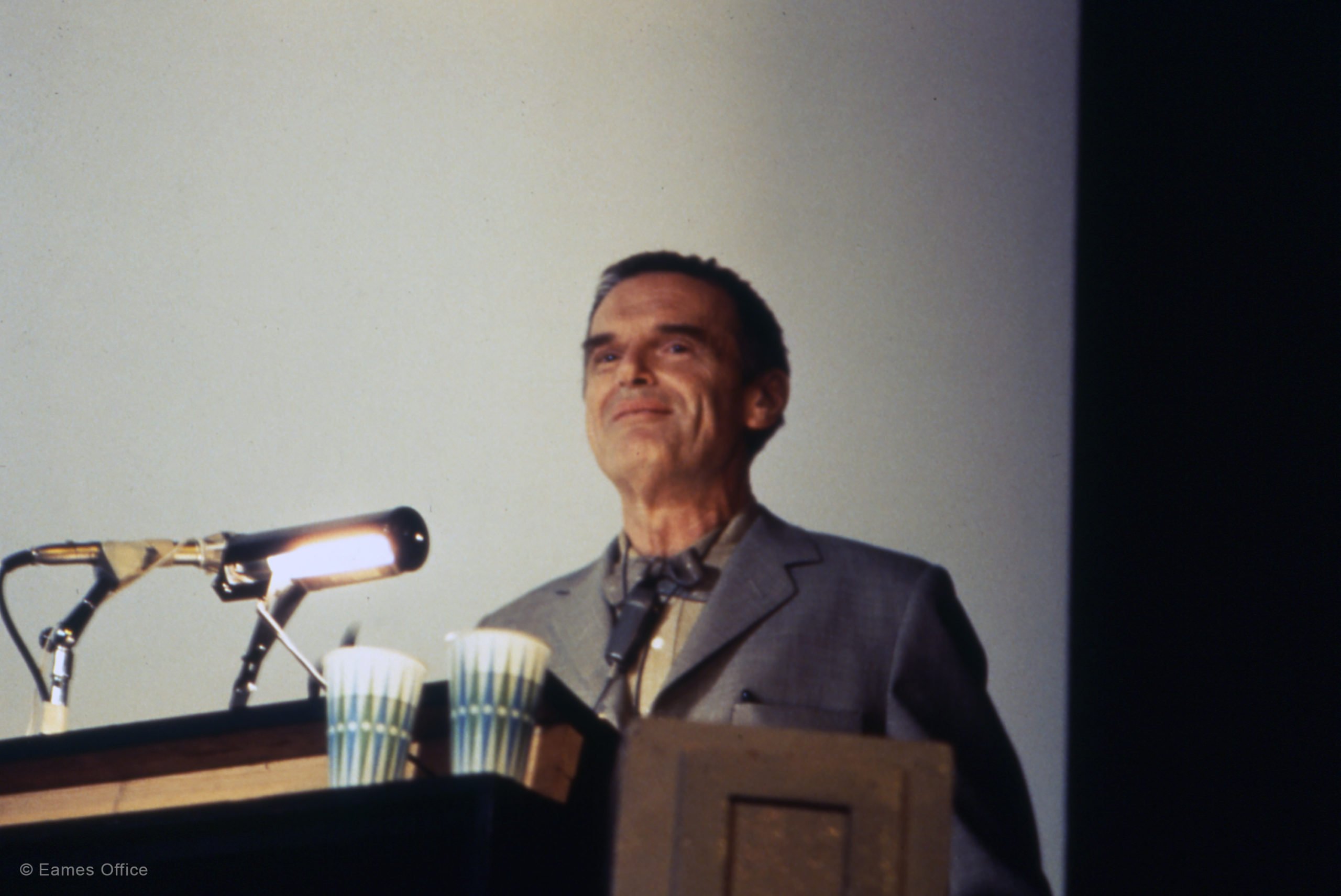 Grandes Designers - Charles Eames - Essência - O blog dos móveis de design